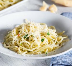 Spaghetti Garlic Butter - Fratelli's New York Pizza